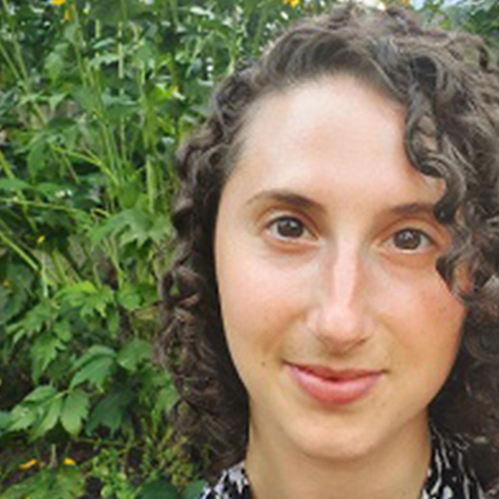 Ellen Waylonis – Esh Circus Arts